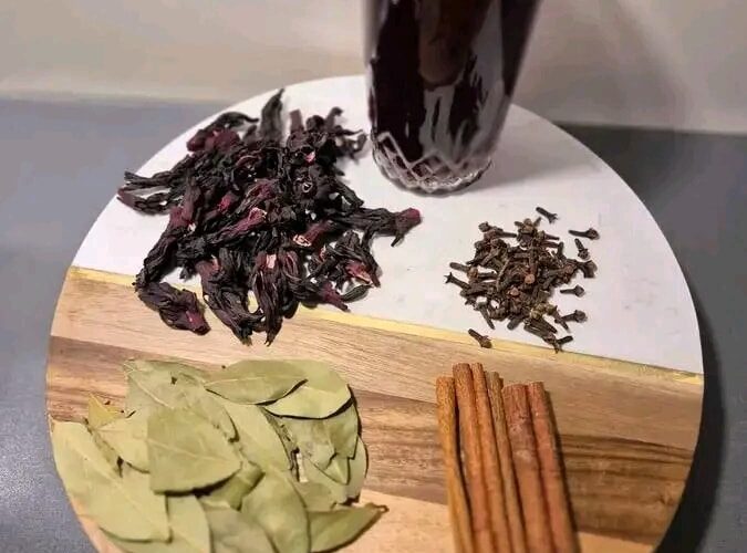 Clove, Cinnamon, Bay Leaf, and Hibiscus Tea: A Must-Try for Every Woman ...