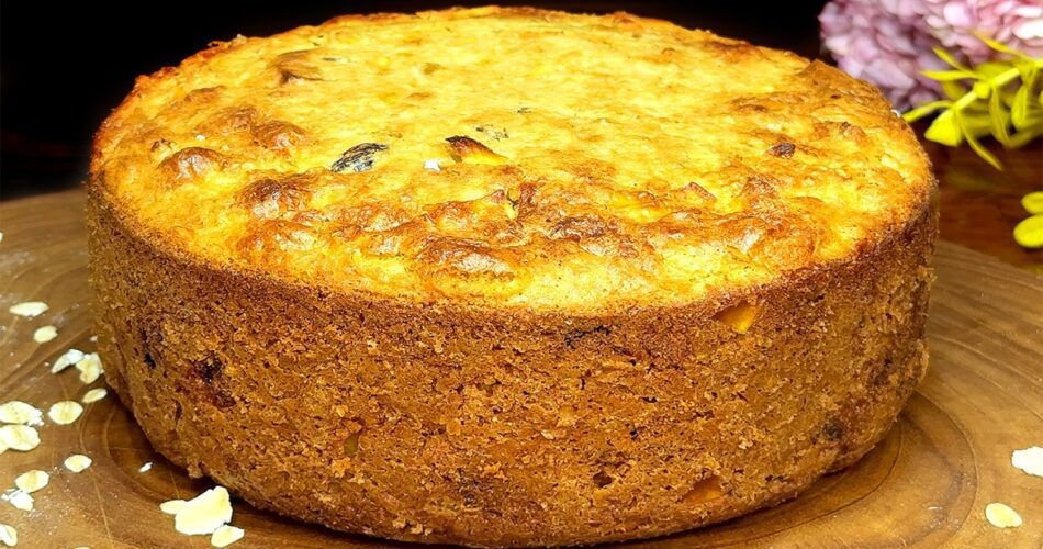 Delicious No-Sugar, No-Flour Oatmeal, Apple, and Carrot Cake Recipe ...